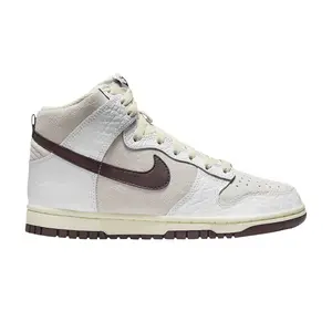 Nike Dunk High Sneakers - Brown