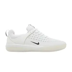 Nike Zoom Nyjah 3 Sb Sneakers - Cream
