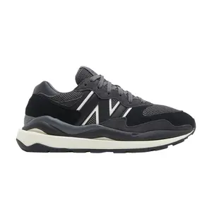 NEW BALANCE 57/40 Sneakers - Black