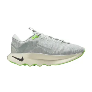 Nike Motiva Sneakers - Silver