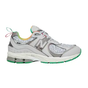 NEW BALANCE Ganni X 2002r Sneakers
