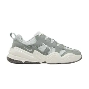 Nike Tech Hera Sneakers - Green