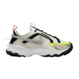 Nike Tc 7900 Lx Sneakers - Cream