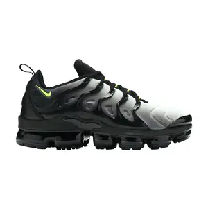 Nike Air Vapormax Plus Sneakers - Black