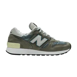 Men's military-inspired sneakers