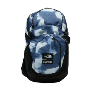 Supreme X The North Face Bleached Denim Print Pocono Backpack - Blue