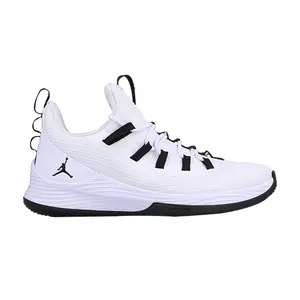 JORDAN Ultra Fly 2 Low Sneakers
