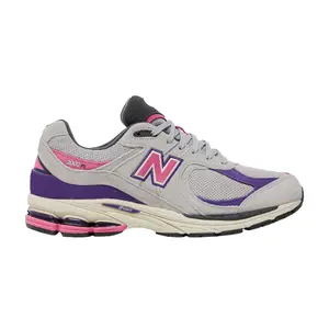NEW BALANCE 2002r Sneakers