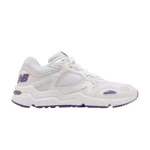 NEW BALANCE 426v1 Athletic Sneakers - White