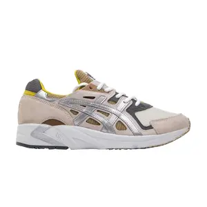 Men's Cream Colored Shoes