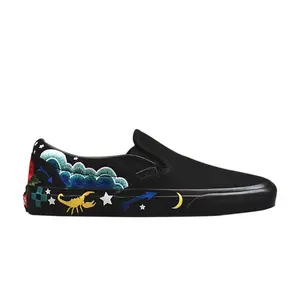 VANS Classic Slip-on Sneakers