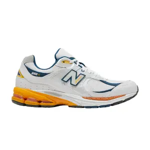 NEW BALANCE 2002r Sneakers - White