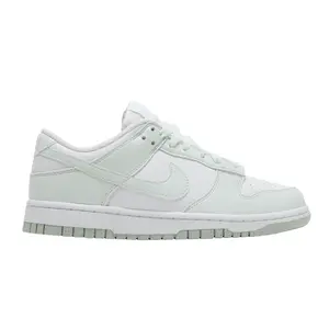 Nike Dunk Low Next Nature Sneakers - Green