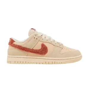 Nike Wmns Dunk Low 'terry Swoosh' Sneakers - Pink