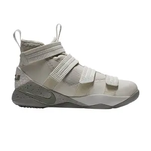 Nike Lebron Soldier Sfg Sneakers - White