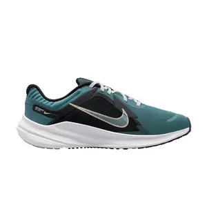 Nike Quest 5 Sneakers