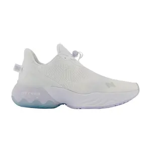 NEW BALANCE Wmns Fuelcell Rebel Tr Wide Sneakers - White