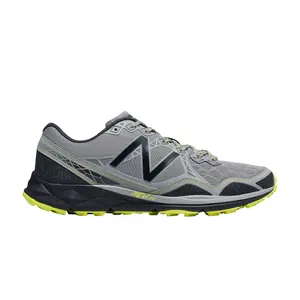 NEW BALANCE 910v3 4e Wide Sneaker