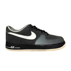 Nike Force 1 '07 Sneakers