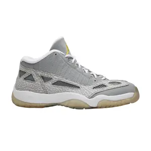 JORDAN Retro Low Ie Sneakers