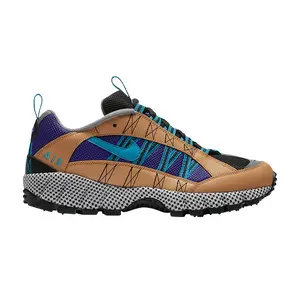 Nike Air Humara 17 Sneakers - Gold
