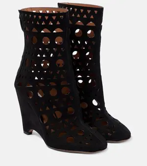 Alaïa Vienne Suede Wedge Ankle Boots - Black