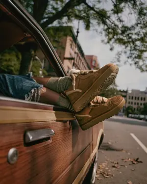 UGG Lowmel Hiking Sneakers - Chestnut