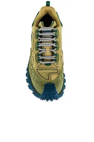 Moncler X Salehe Bembury Trailgrip Grain Low Top Sneakers - Multi