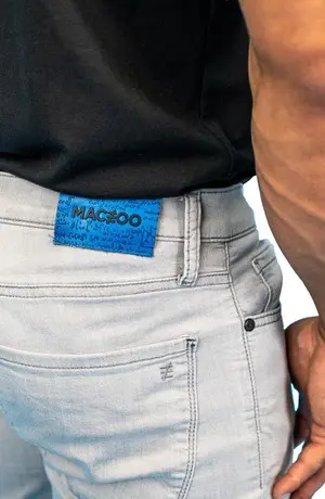 MACEOO Ripped Athletic Fit Stretch Jeans