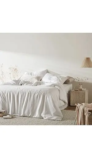 ETTITUDE Signature Sateen Duvet Cover In White - Cloud
