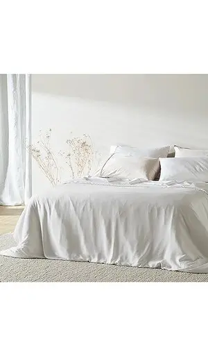 ETTITUDE Signature Sateen Duvet Cover In White - Cloud