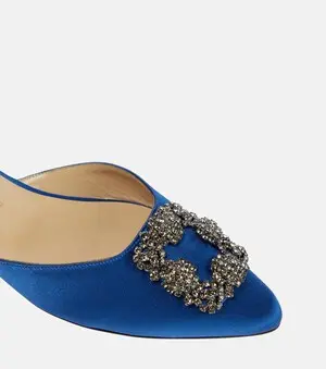 Manolo Blahnik Hangisimuflat Mules - Blue