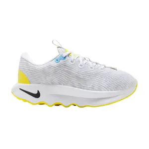 Nike Motiva Sneakers - White