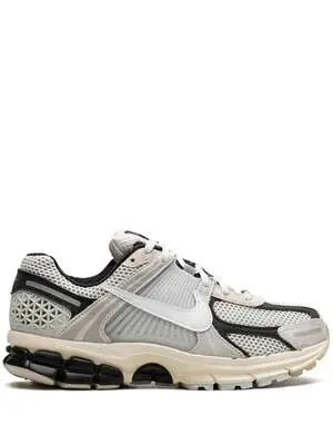 Nike Zoom Vomero Supersonic Sneakers