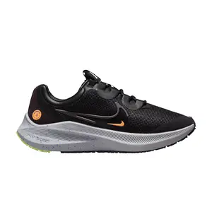 Nike Zoom Winflo Shield Athletic Sneakers