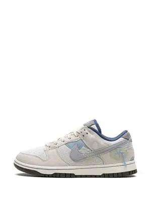 Nike Dunk Low Top Sneakers - Blue