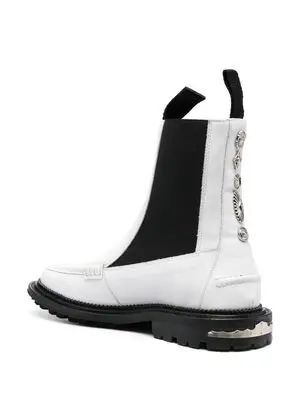 TOGA VIRILIS Charm-detail Ankle Boots - White