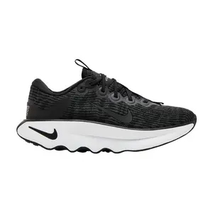Nike Motiva Sneakers - Black