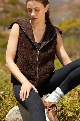 Varley Varley Aspen Gilet Jacket Brown