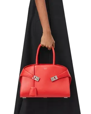 FERRAGAMO Medium Hug Handbag - Flame Red/silver
