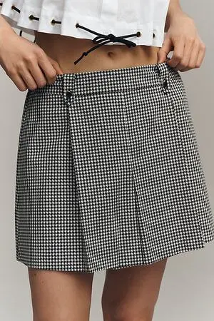 Maeve Pleated Skort - Black Plaid
