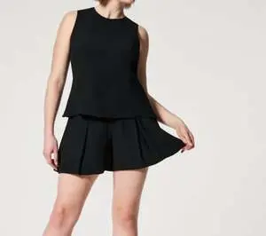 Spanx Carefree Crepe Pleated Short In - Black