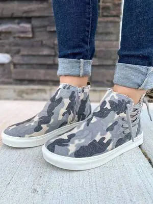 VERY G Trin Shoes In Camo - Grey