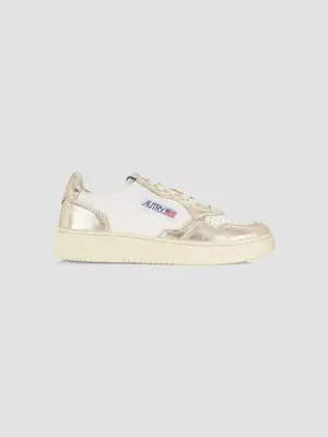 AUTRY Medalist Metallic Leather Low-top Sneakers - Platinum