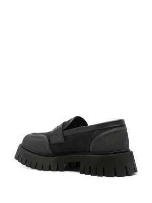 Gucci Gg Supreme Canvas Loafers - Black | Editorialist display picture 1