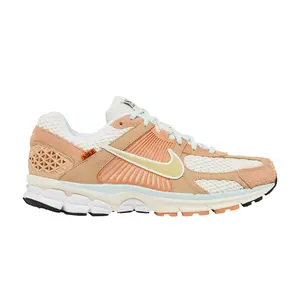 Nike Zoom Vomero 'have A Day' Sneakers - Tan