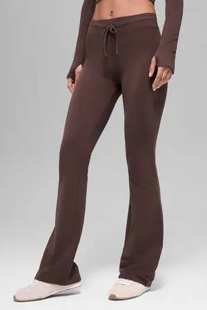 Alo Yoga ALO Sway Bootcut Sweatpant Brownstone