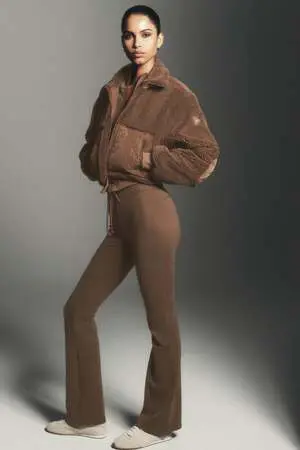 Alo Yoga Sway Bootcut Sweatpant - Java Brown