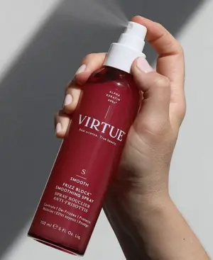 VIRTUE Frizz Block Smoothing Spray