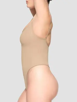 SKIMS Seamless Sculpt Thong Bodysuit - Clay